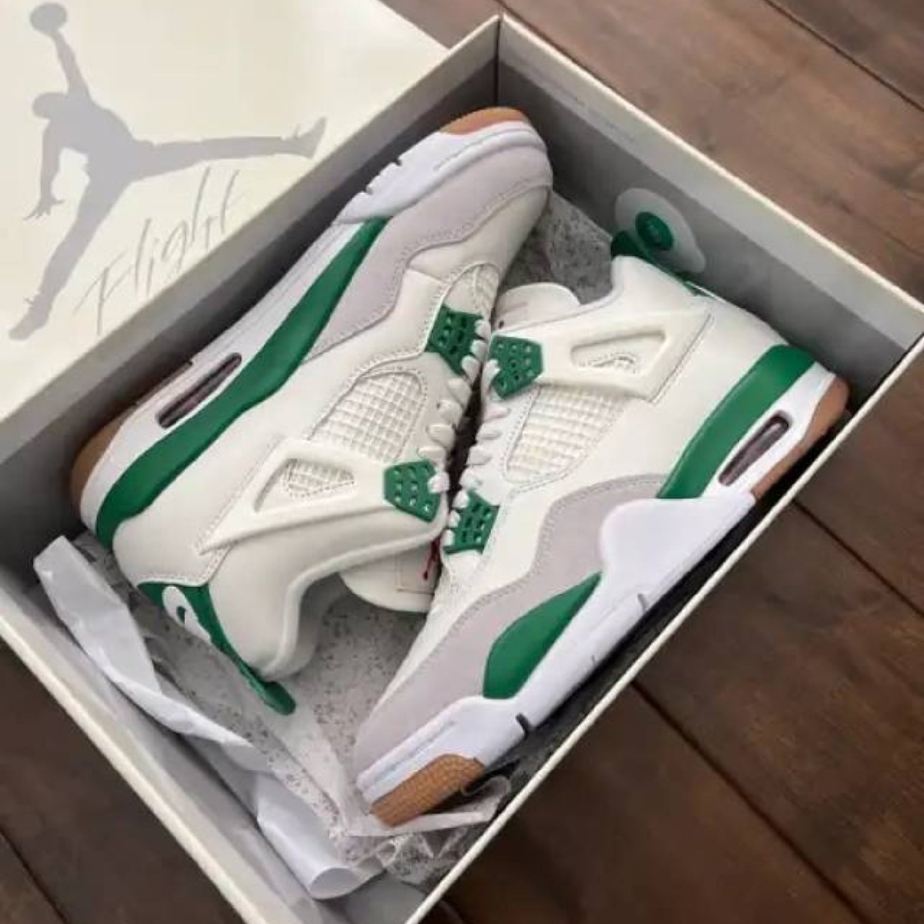 JORDAN 4 RETRO – ANTONIO PERU
